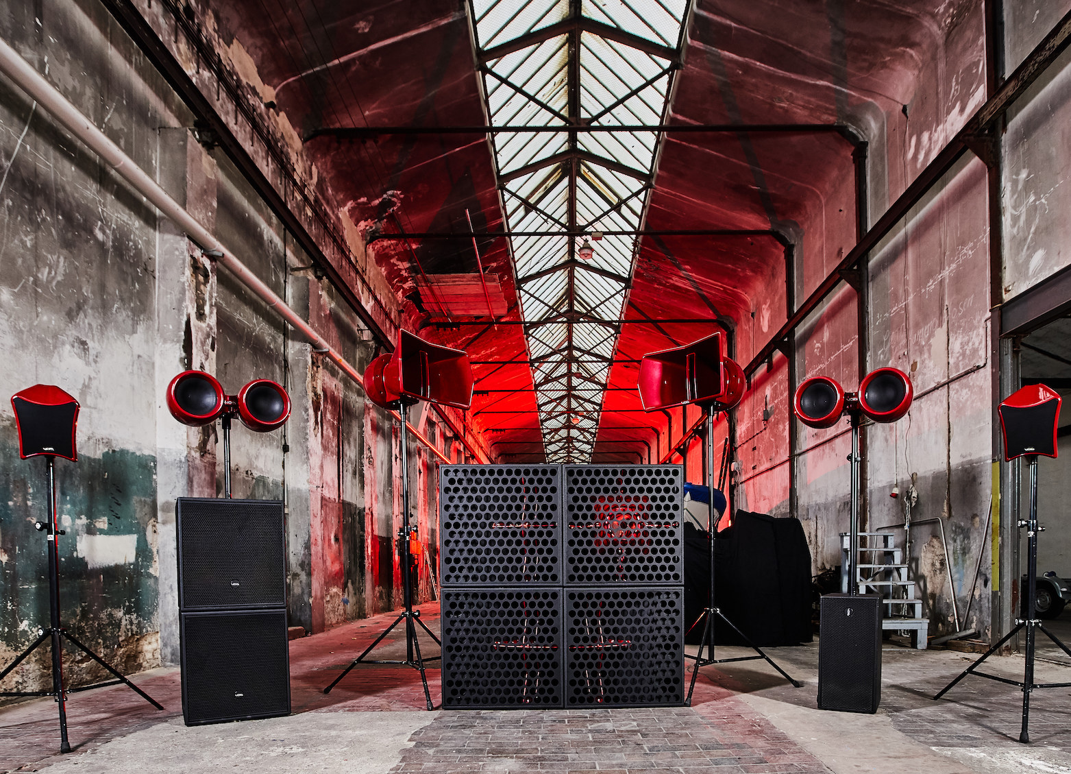 VOID Acoustics mieten - PRO.TEC / audio